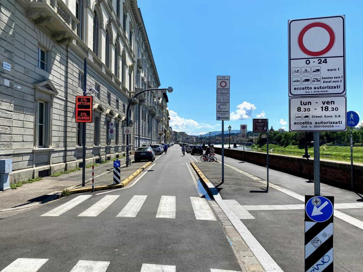 ITALIAN ROAD SIGNS - Guide for Visitors + Printable Booklet - Mom In Italy