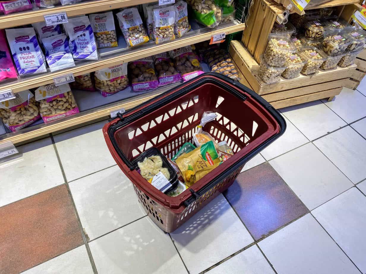 Italian Grocery Stores - A Visitor's Guide + Helpful Tips - Mom In Italy