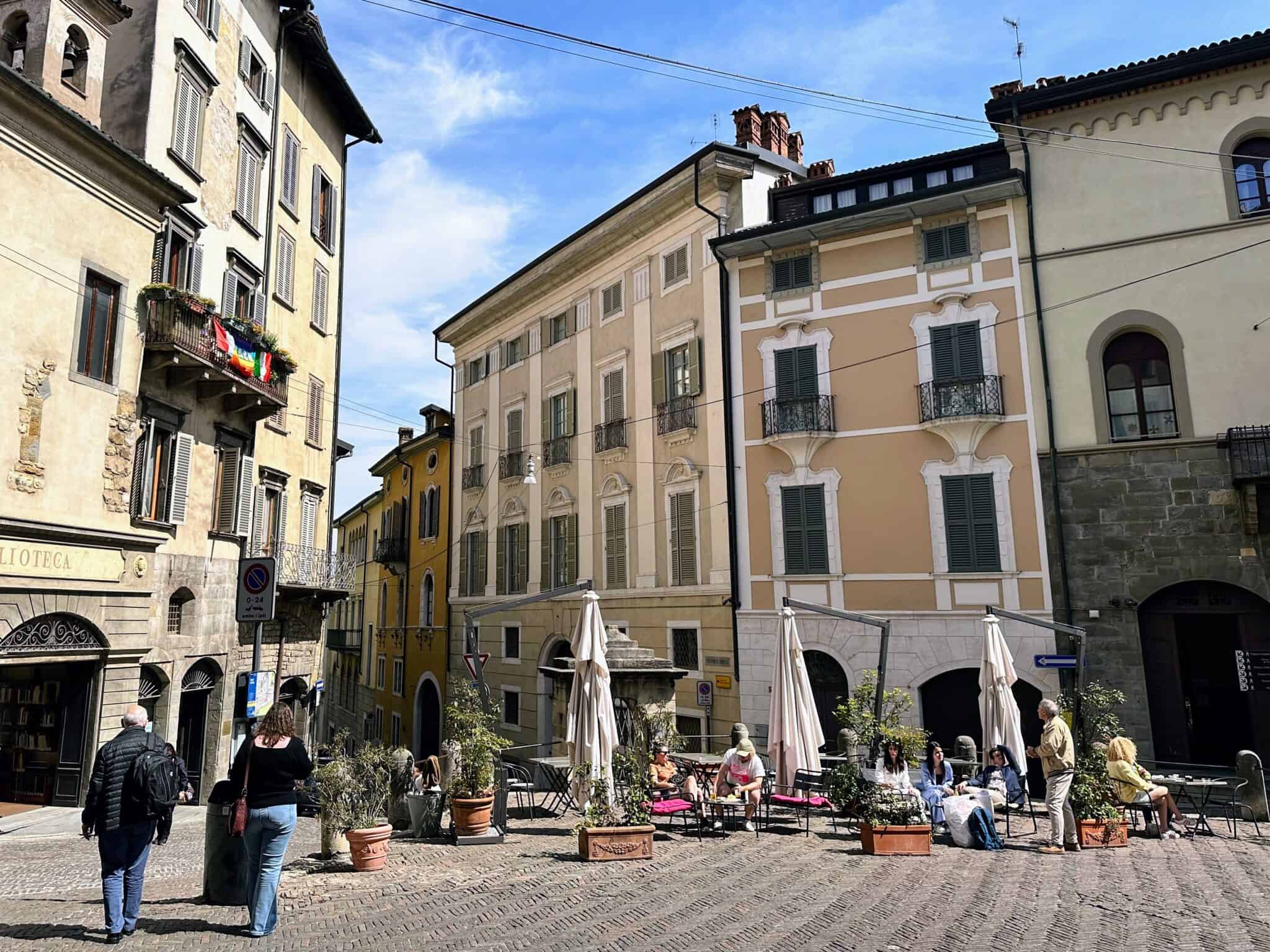 HOW TO SPEND ONE DAY IN BERGAMO, ITALY - Mom In Italy