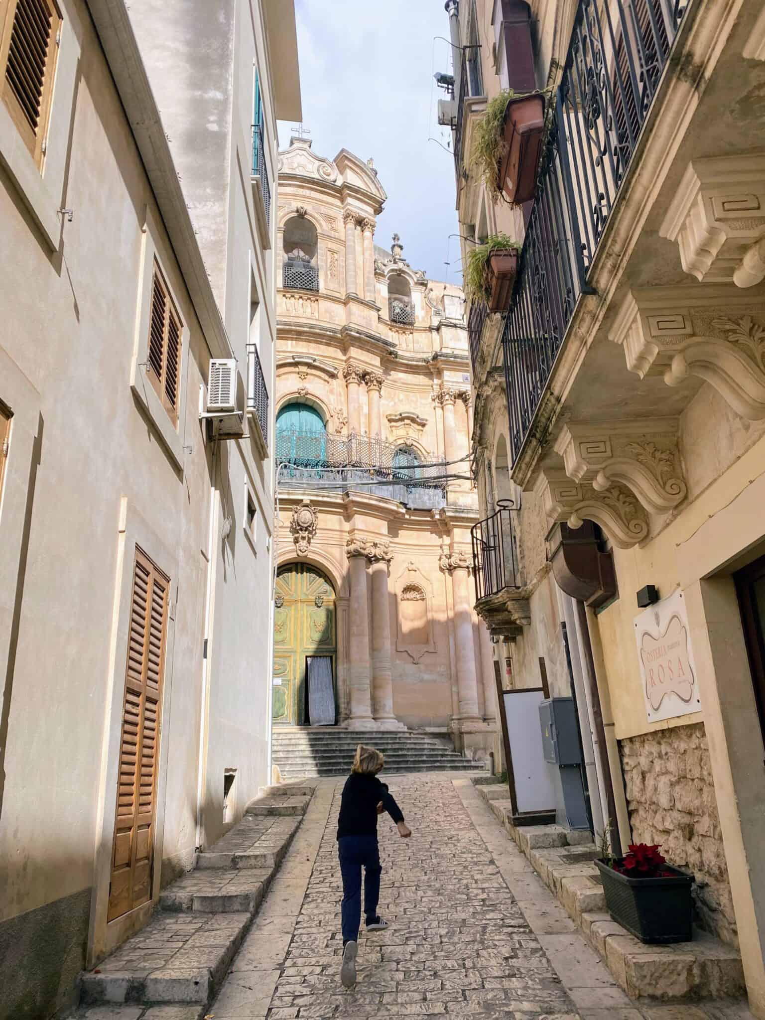 SCICLI, SICILY – How to Spend One Day in the City of Caves - Mom In Italy