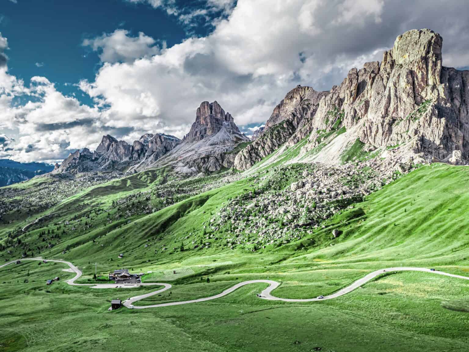 DRIVING IN THE DOLOMITES – 11 Tips for Navigating Italy’s Mountain ...