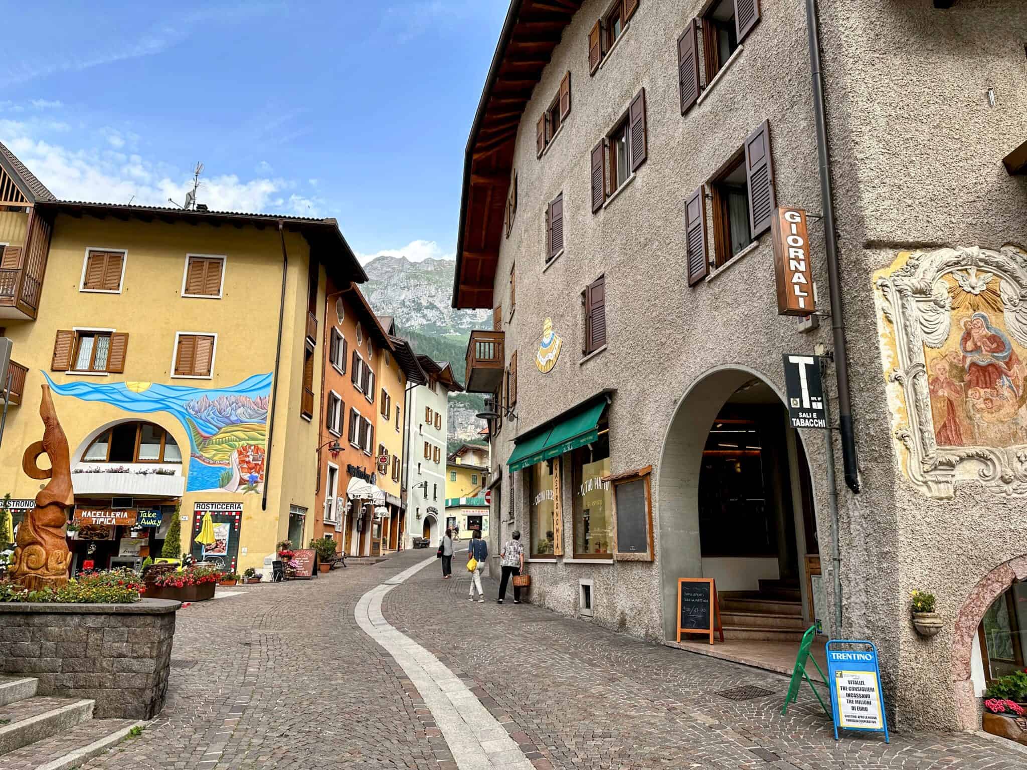LAKE MOLVENO WITH KIDS – A Guide to Italy’s Most Family-Friendly Lake ...