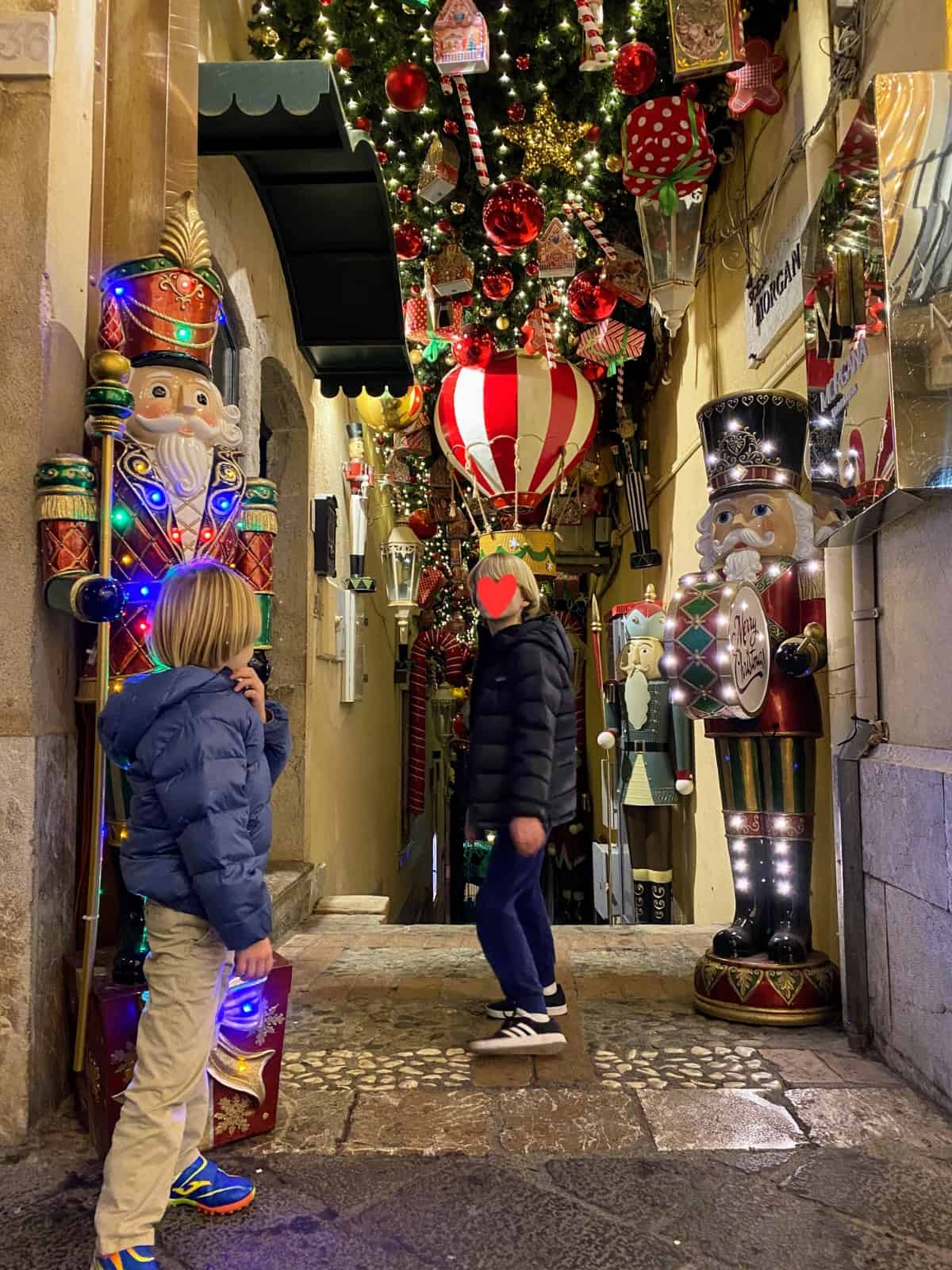 CHRISTMAS IN ITALY FOR KIDS – Traditions & How to Celebrate - Mom In Italy