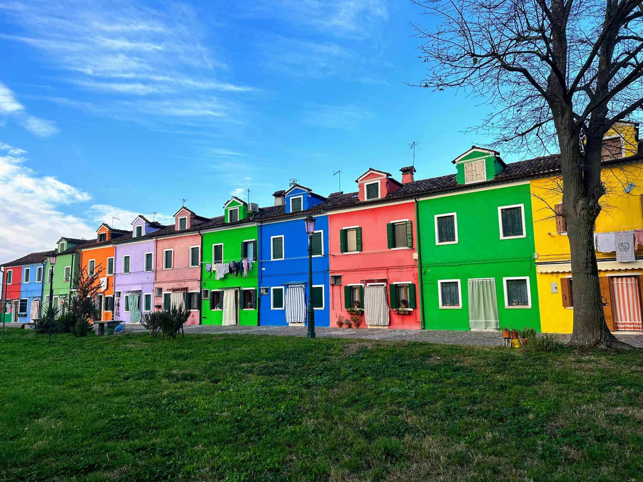 COLORFUL HOUSES IN ITALY – Where to Find Italy’s ‘Rainbow’ Villages ...