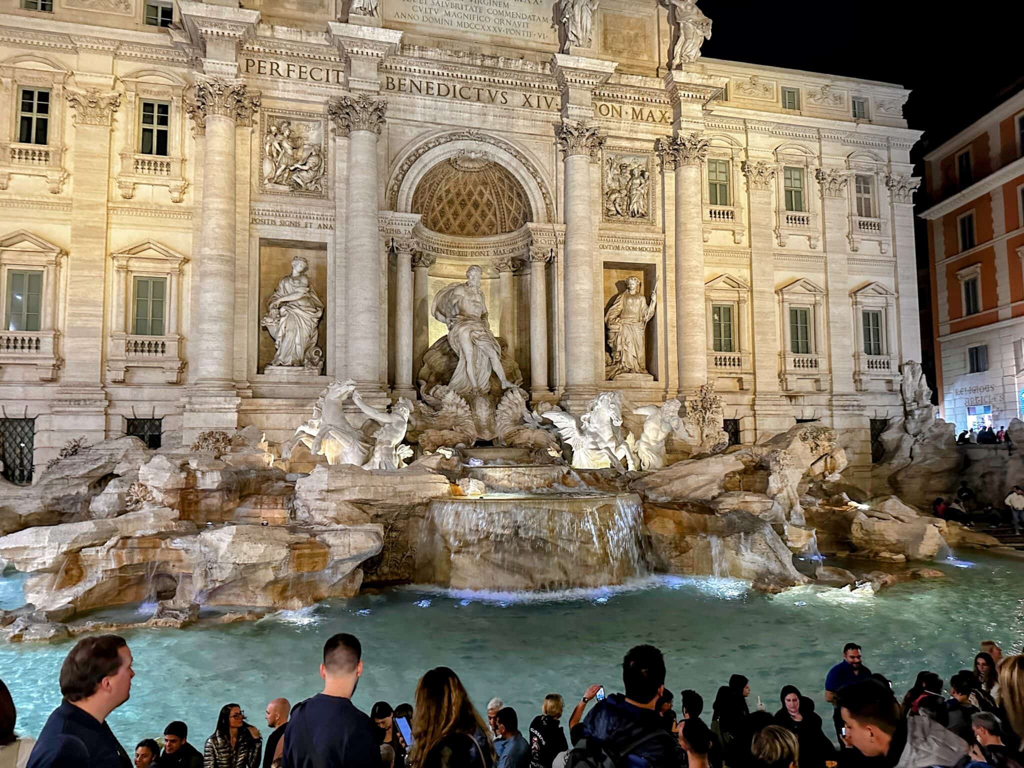 10 FAMOUS ITALIAN LANDMARKS + Fun Facts! - Mom In Italy