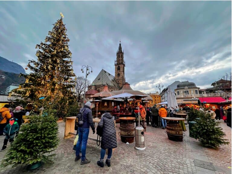 WHERE TO SPEND CHRISTMAS IN ITALY – Best Destinations + Things to Keep ...
